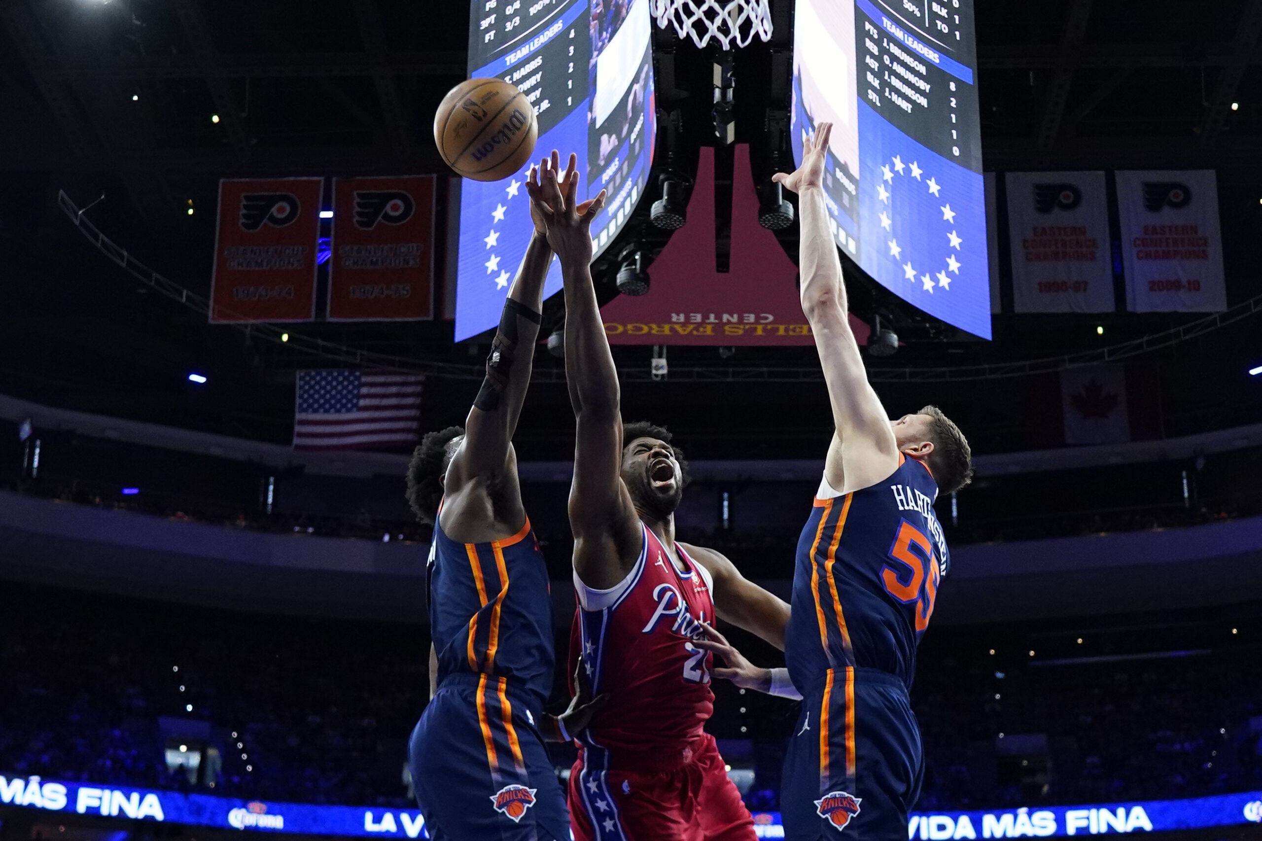 Brunson scores 47, leads Knicks over struggling Embiid,76ers for 3-1 ...